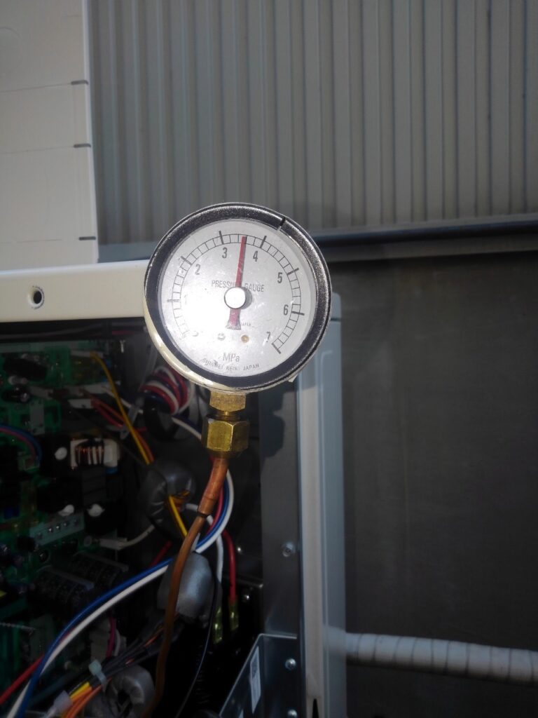 〈No.13667〉東京都板橋区 倉庫5馬力天カセペア交換及び配管新設工事【三菱製 PLZ-ERMP140H2セット】｜施工事例・お客様の声｜住宅設備の施工専門ショップ[TOOL BOX]